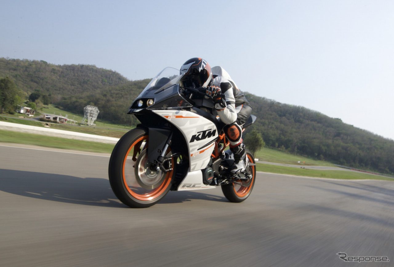 【KTM RC250 試乗】ライバル凌ぐ本格装備でスポーツライディングを気軽に...青木タカオ - LAWRENCE - in ...
