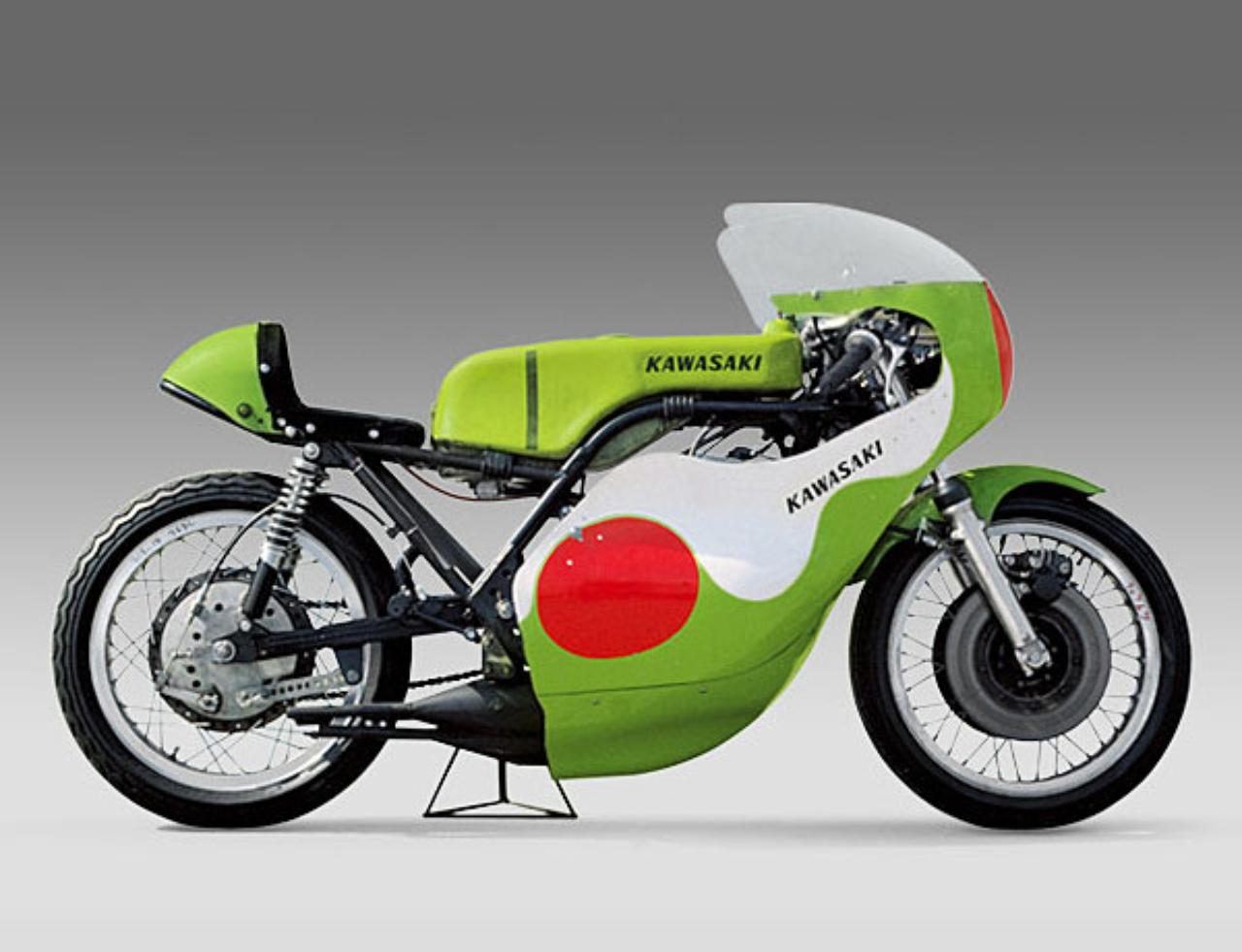 常に挑戦し続ける、カワサキ。その証である、誇り高きライムグリーンのマシン達。【1969~ H1R】 - LAWRENCE - in ...