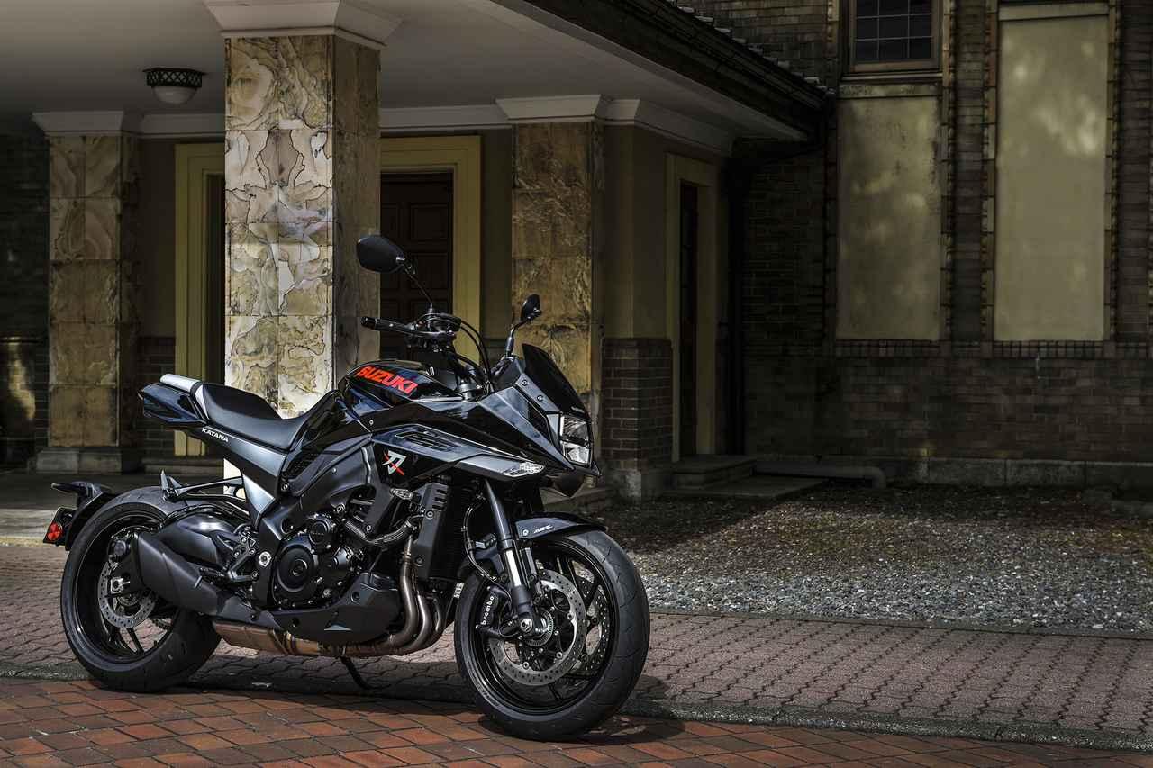 高性能な大型バイクだけどスズキの新型『カタナ』の本質はそこじゃない？ 燃費や航続距離も測ってみたけれど…… 【SUZUKI KATANA ...