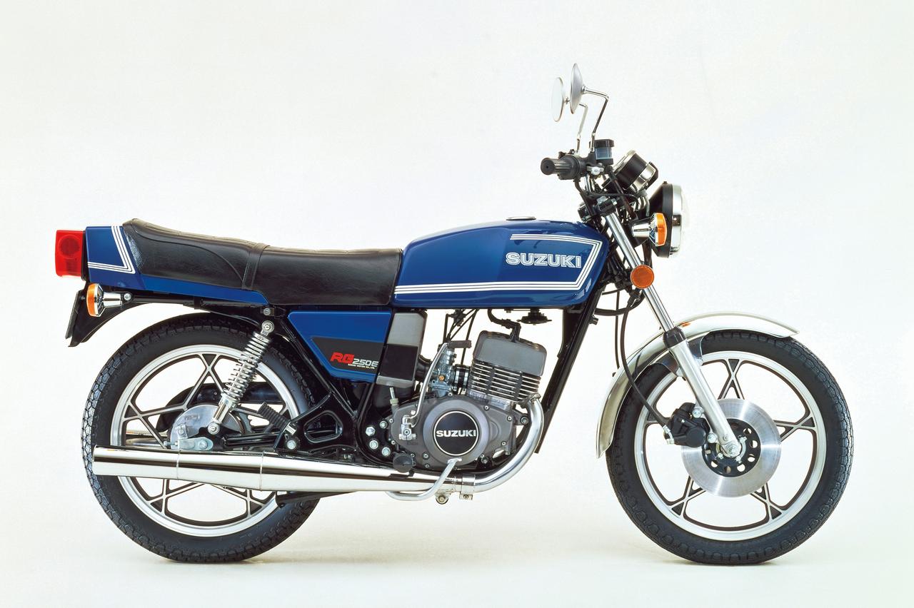 【心に残る日本のバイク遺産】大ヒットモデルRG250Γに流れを繋いだ「SUZUKI RG250/E」-1978年- 2サイクル250cc史 編 - webオートバイ