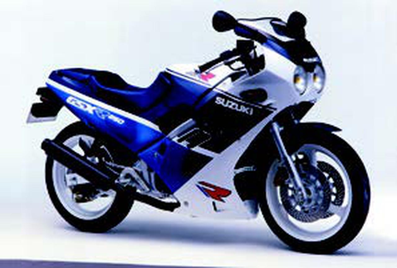 スズキ GSX-R250 1988 年2月 - 日本バイク100年史アルバムの続きを見る - webオートバイ