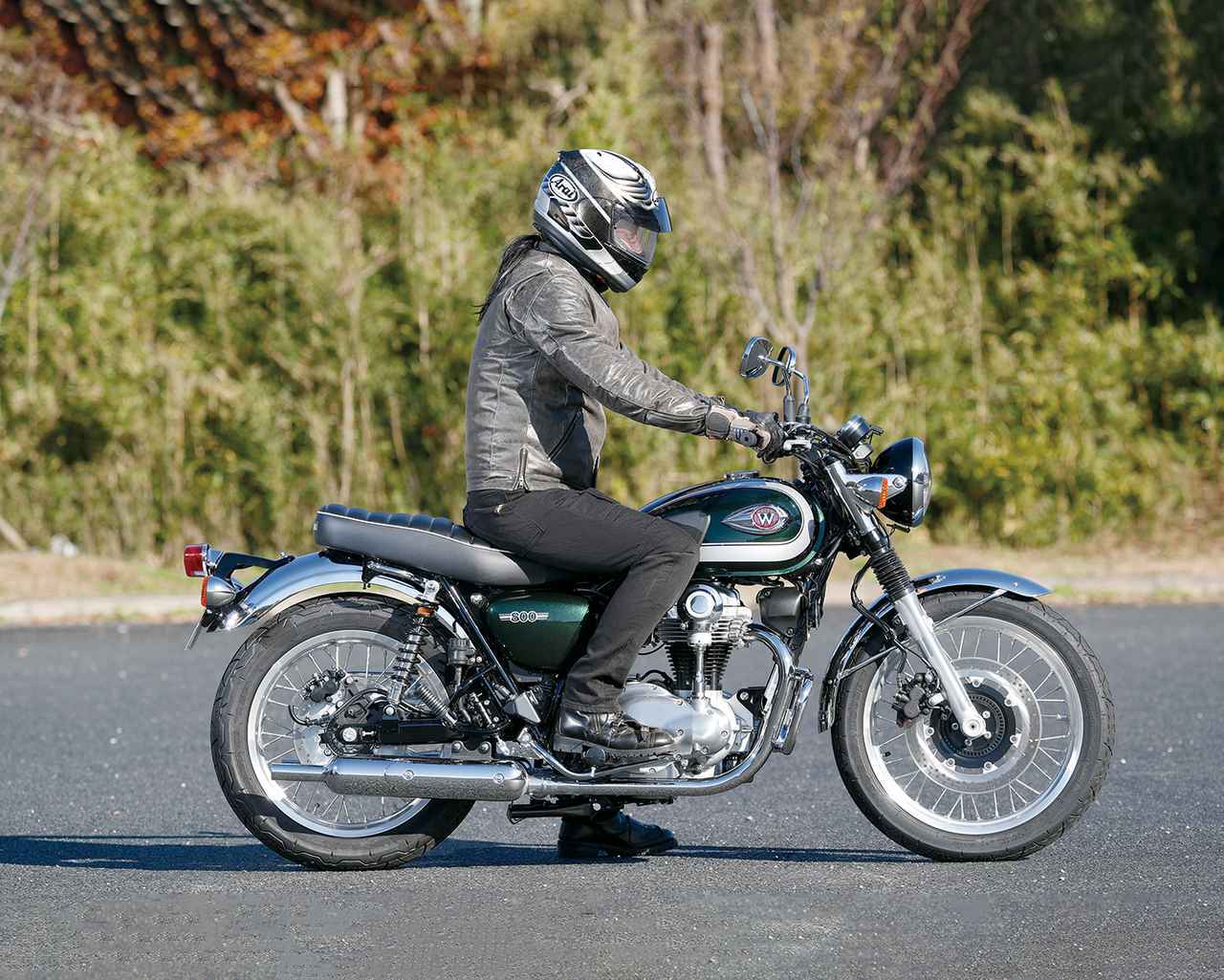 〈試乗インプレ〉カワサキ「W800」／スタイル、走りともに「原点回帰」したWの王道 (2/2) - webオートバイ