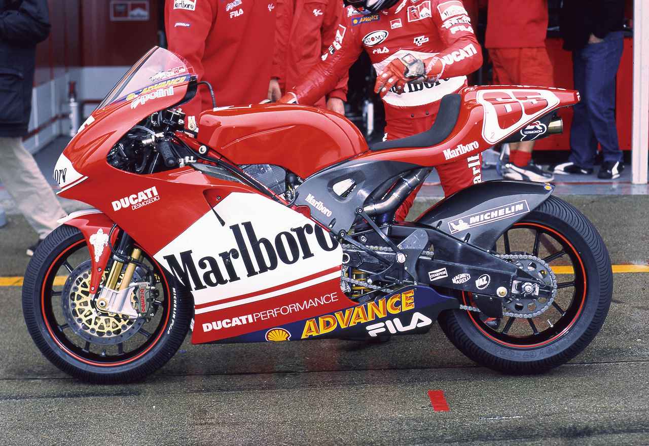 【MotoGP創成期⑥】WGPからMotoGPへ「4サイクル990㏄時代の初代GPマシンたち」＜DUCATI D16 GP3 編＞-2003年 ...