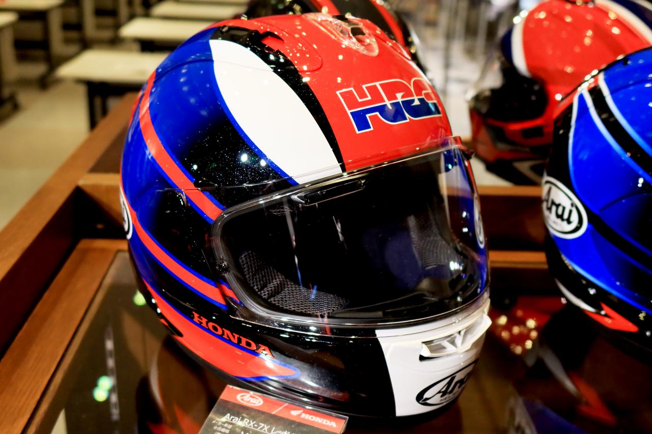 アライ×ホンダの特注「RX-7X」、額にはHRC！ CBR1000RR-Rにぴったりなフルフェイスヘルメットがお披露目された！ - webオートバイ