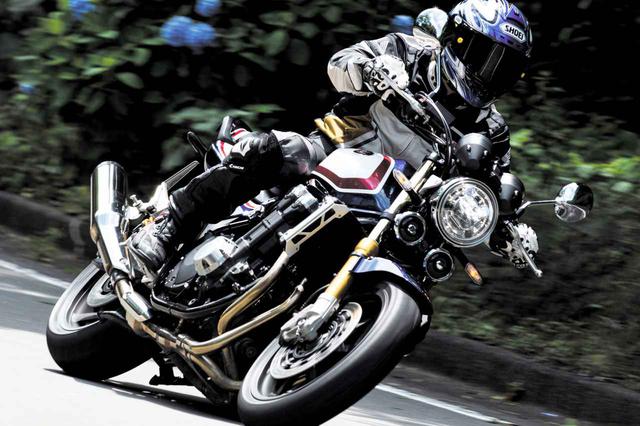 【2021速報】ホンダが新型「CB1300SF」「CB1300SB」の写真と一部情報を公開！ 上級機種のSP仕様車もラインナップ - webオートバイ