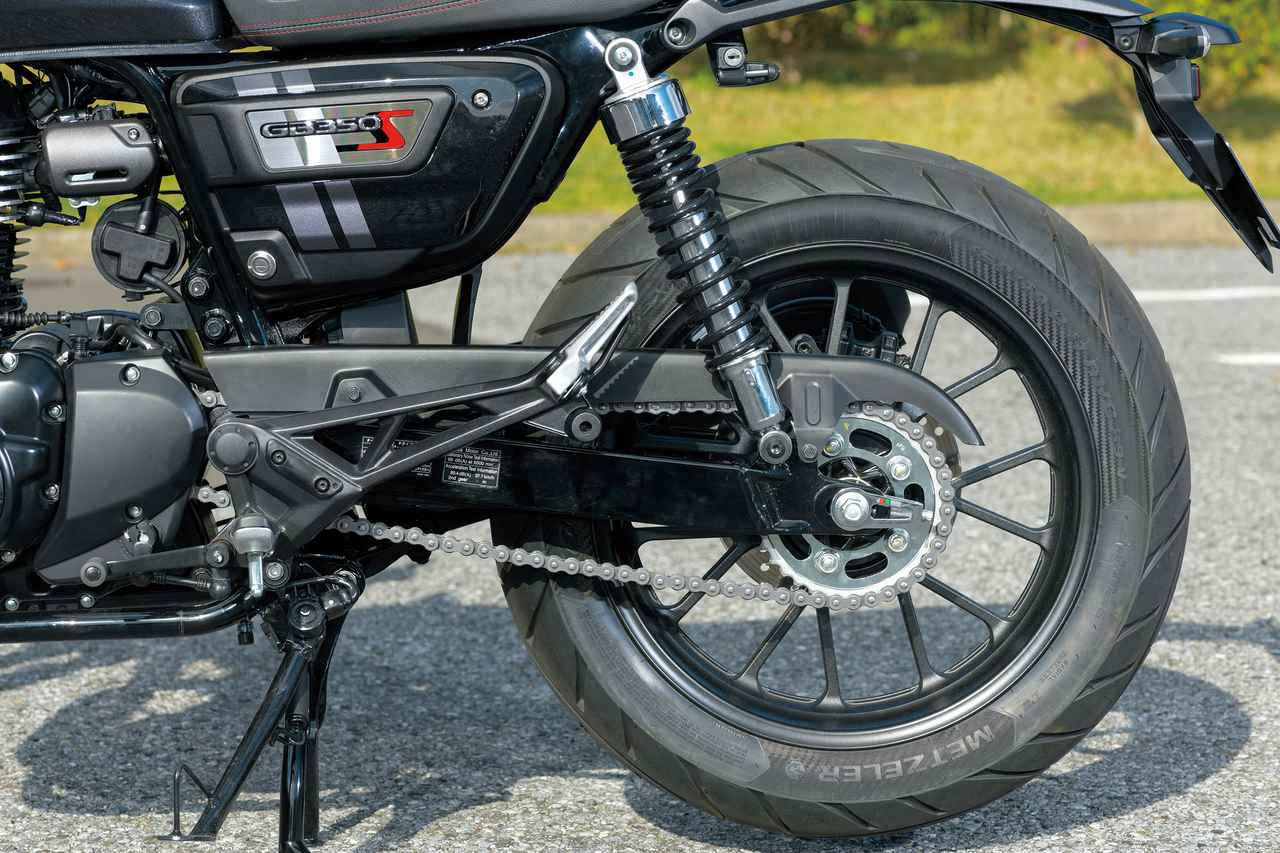 【インプレ】ホンダ「GB350」徹底解説｜一般道と高速道路で走行性能をテスト！「GB350S」やカスタムパーツも紹介 (3/3) - webオートバイ