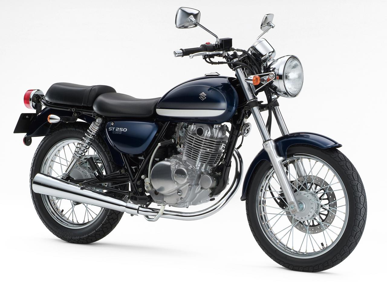 【単気筒スポーツバイク大図鑑】1978年のSR400から最新GB350まで、国産の空冷シングルスポーツ30台以上を一挙に紹介！ (1/3) - webオートバイ