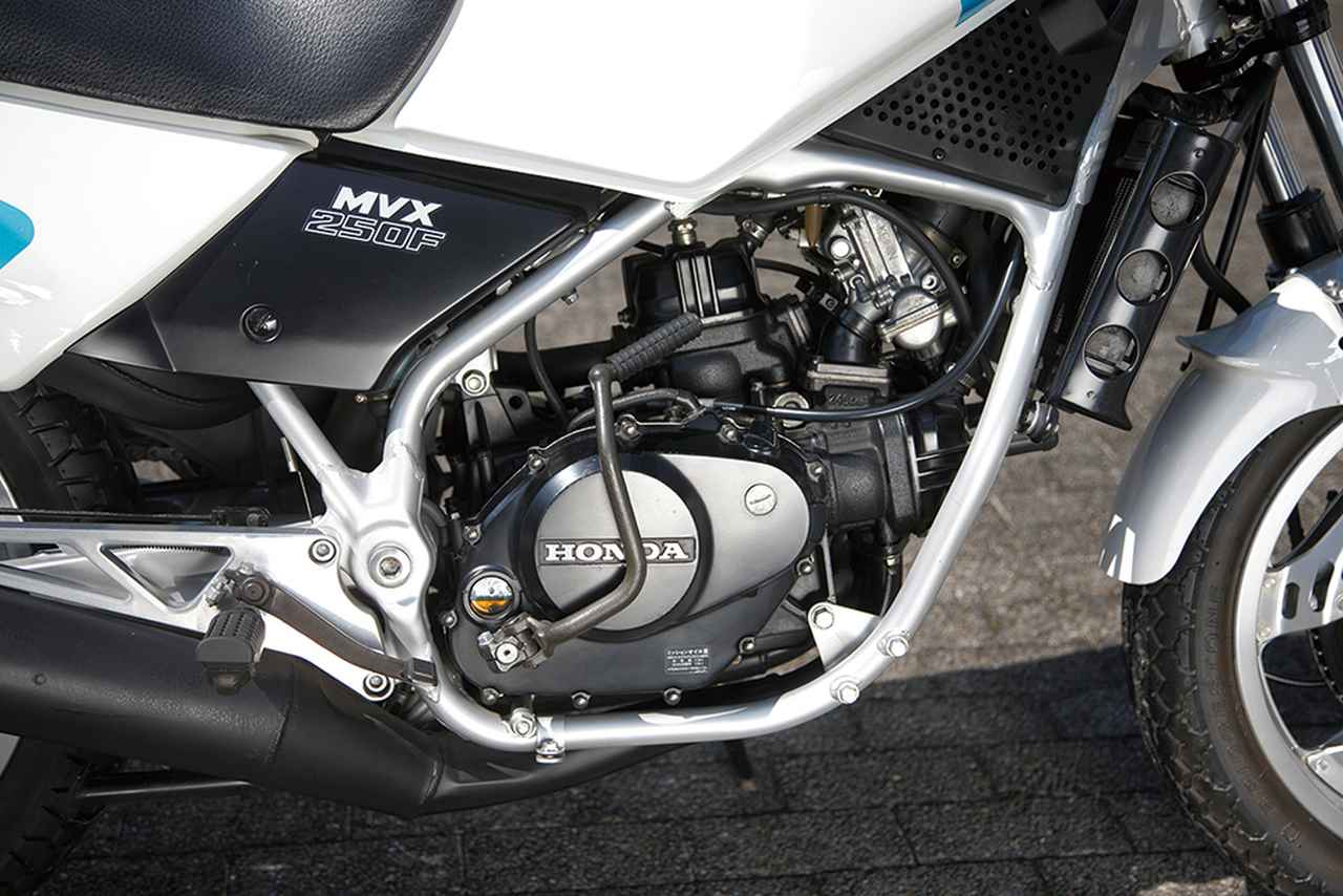 ホンダ「MVX250F」歴史解説｜250cc・3気筒の2ストロークスポーツ - webオートバイ