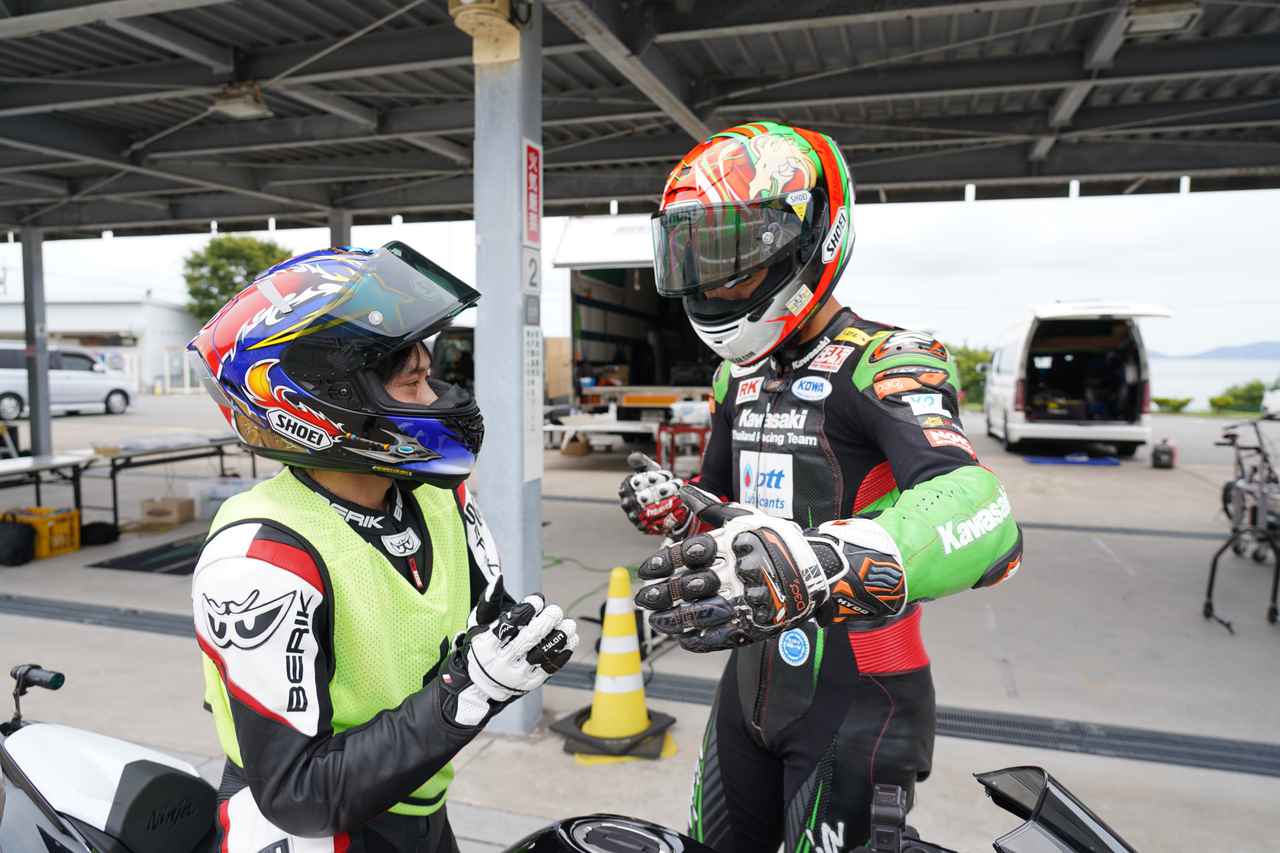 「第2回 KAZE/TRICKSTAR Ninja ZX-25R限定ライディングレッスン」が10月15日に愛知県蒲郡市のスパ西浦モーターパーク ...
