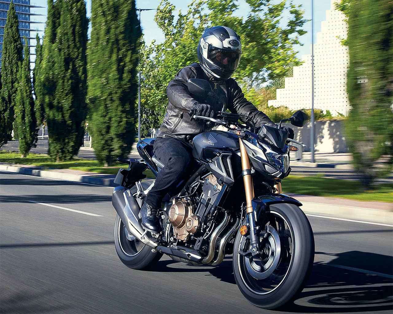 ホンダ「CB500F」とは？ 欧州で新型が登場したミドルネイキッド、日本の道にもマッチしそうな一台 (1/2) - webオートバイ