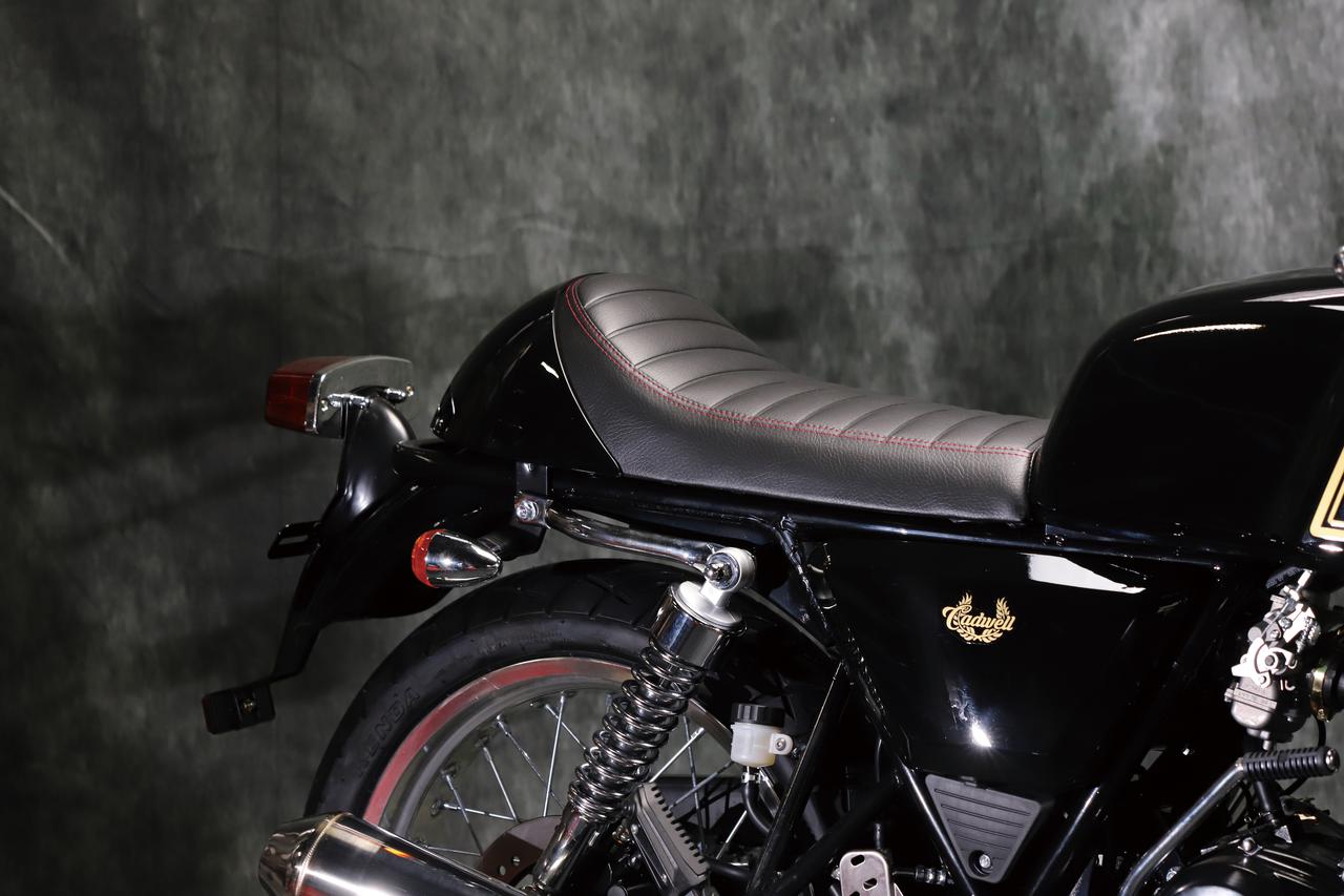 バイクメーカー「AJS」とは？ 英国発の125ccがかなえる、おしゃれで楽しい原付二種ライフ - webオートバイ