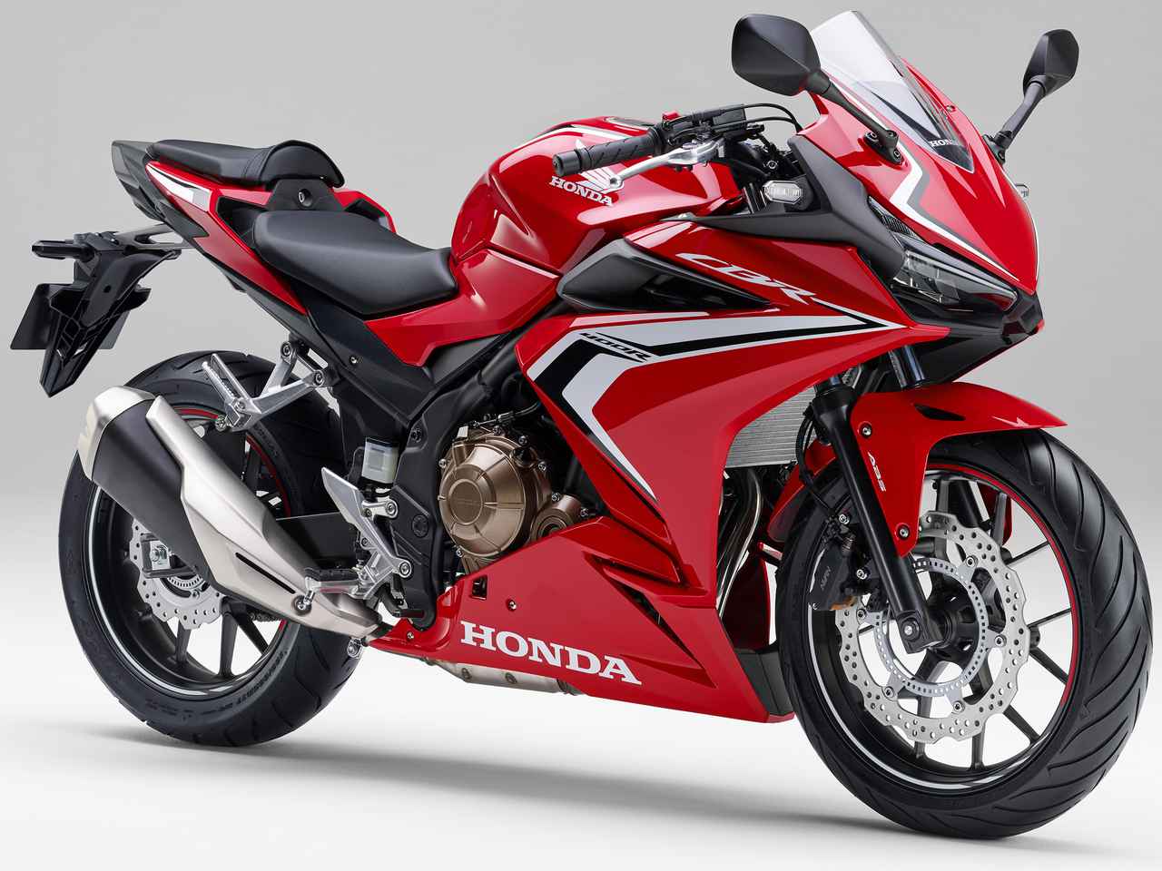 ホンダ「CBR400R」がモデルチェンジ！ 新型2022年モデルはサスペンション＆ブレーキをグレードアップ、新色も登場 - webオートバイ