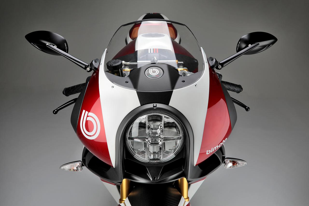 ビモータ「KB4」を解説｜日本での発売が決定！ 価格は437万8000円、カワサキ製のエンジンや電子制御装備を搭載【2022速報】 - webオートバイ