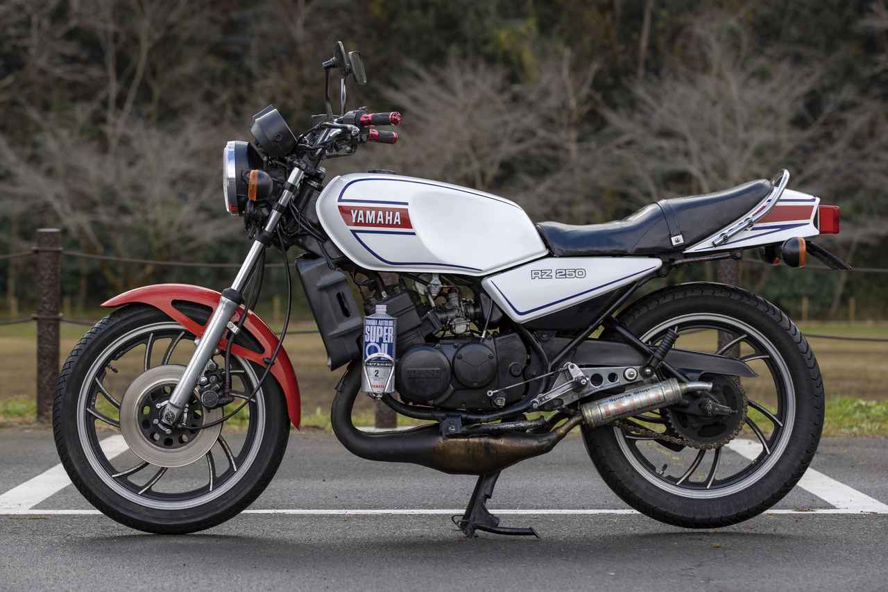 ヤマハ「RZ250」が生んだもの｜1980年代のレーサーレプリカ・ブームとは？【バイクの歴史】 (1/2) - webオートバイ