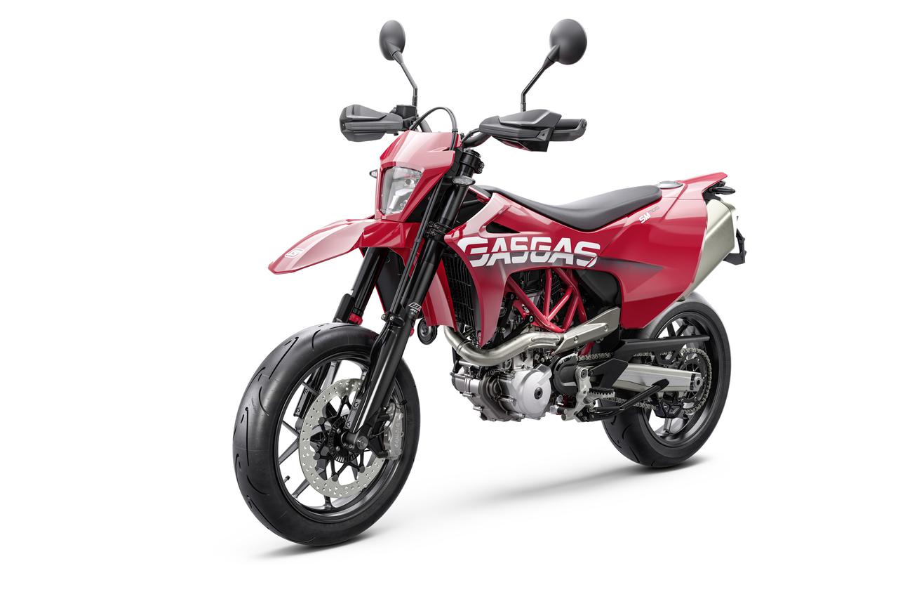 ガスガス「ES700」「SM700」日本での発売が決定！ ミドルサイズのエンデューロ＆モタードモデル、価格は158万円 - webオートバイ