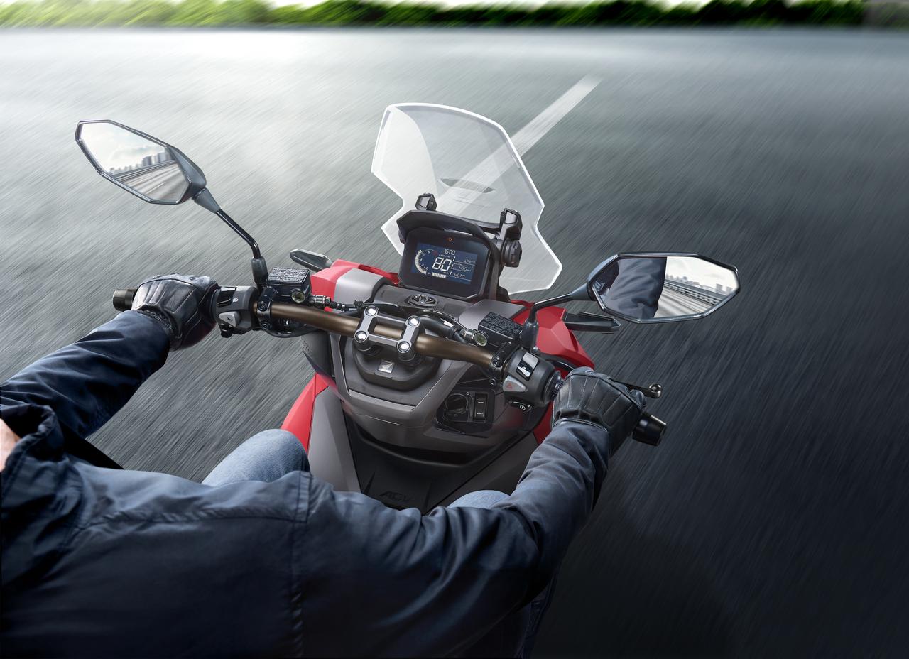 ホンダ「ADV160」が海外で登場！ 個性的デザインと軽快さが人気の「ADV150」が最新スペックに進化 - webオートバイ
