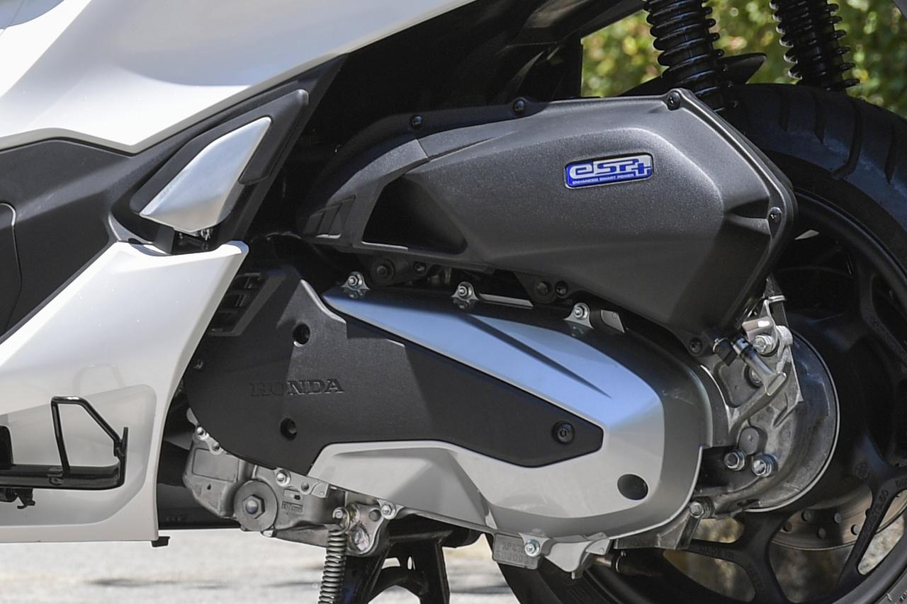 ホンダ「PCX160」通勤インプレ｜1カ月間800km試乗！ 高速道路と一般道でそれぞれ燃費を計測、使い勝手をレビュー（2022年） (1/2) - webオートバイ