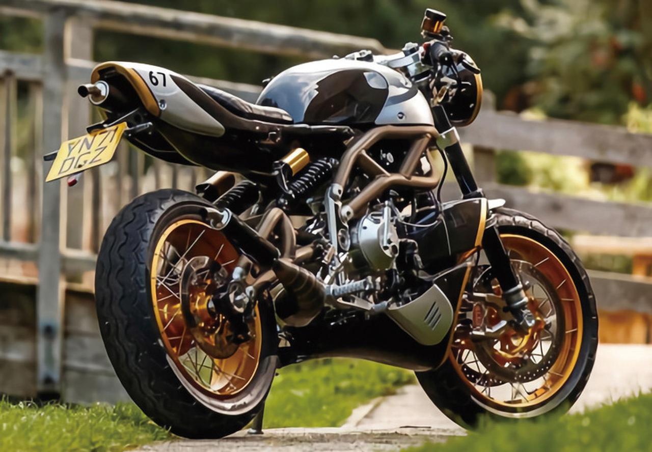 2スト250ccの新型車 ランゲン「2ストローク」を解説｜お値段800万円！ イギリスの名ビルダーが造るこだわりの一台 - webオートバイ