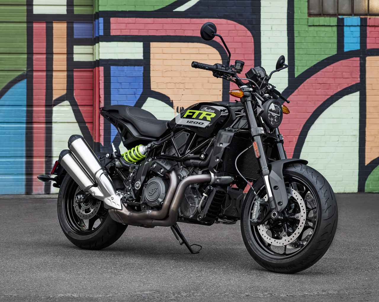 インディアン「FTR」シリーズの2023年モデル情報｜新たなバリエーション「FTRスポーツ」が登場 (2/2) - webオートバイ