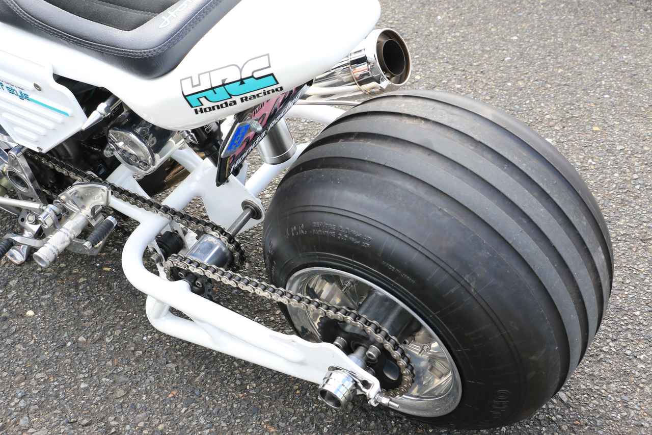 4ミニ大好き山ノ井が「ENJOY 4MINI 2022」で見つけた超絶カスタムマシン紹介 Vol.1 - webオートバイ