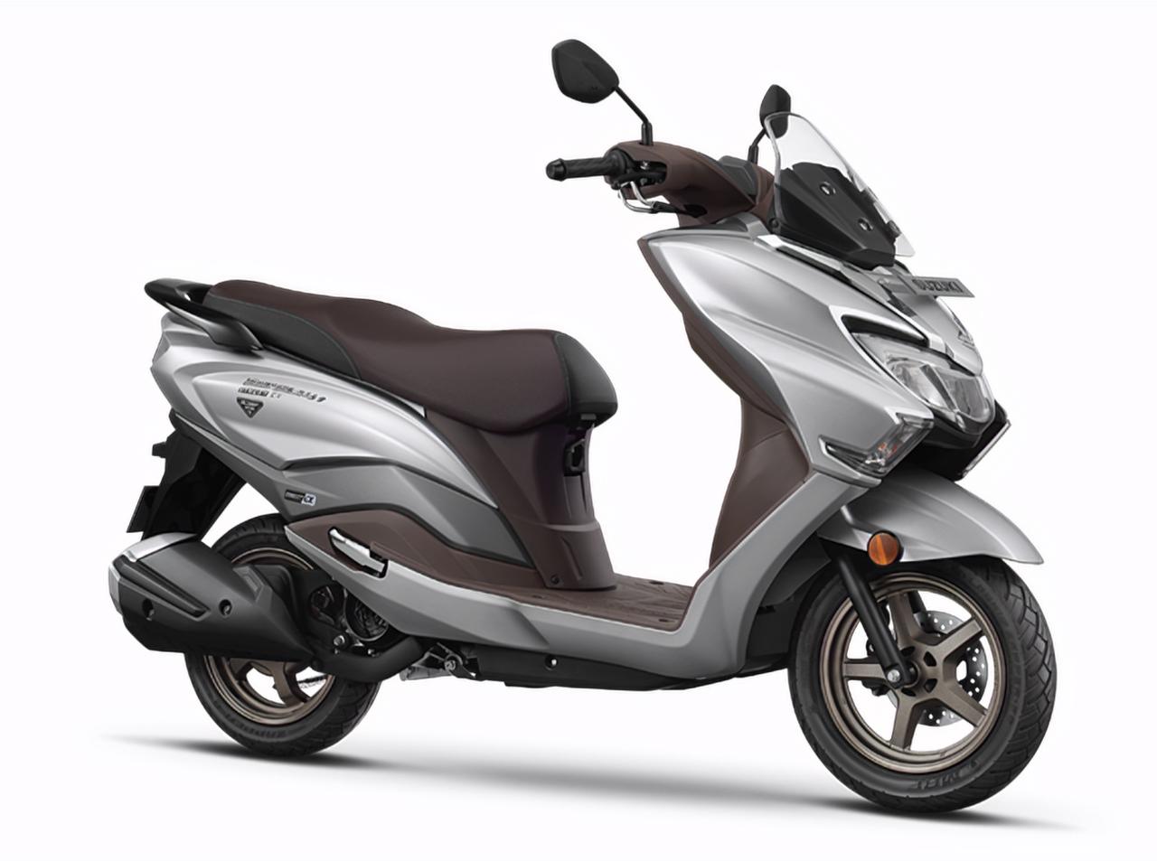 スズキのインド産125ccスクーター三兄弟の長男、そのまた最上級版の存在意義とは…スズキ「バーグマン・ストリート125EX」【小松信夫の気に ...