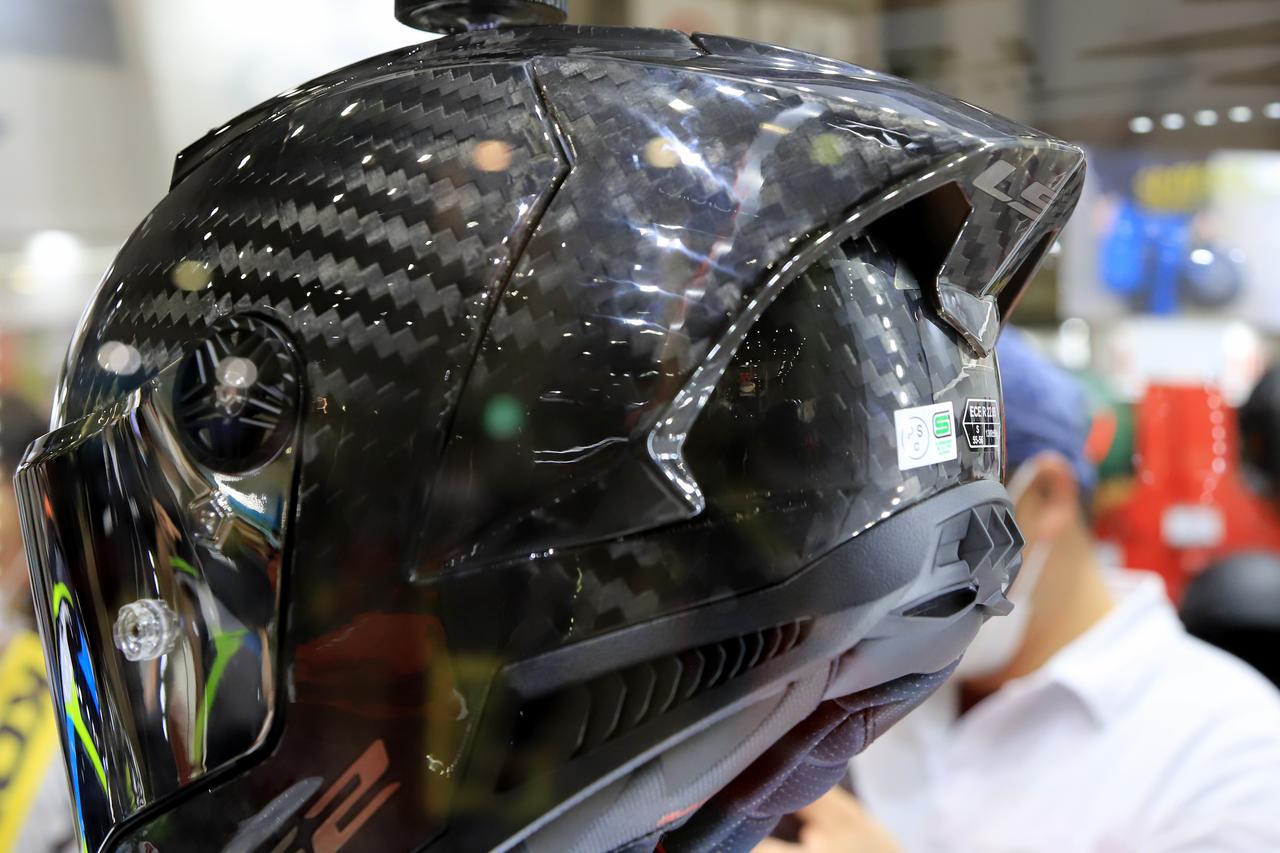 2023年注目のヘルメット新製品｜HJC、LS2、ジーロット編【東京モーターサイクルショー2023 レポート】 (2/3) - webオートバイ