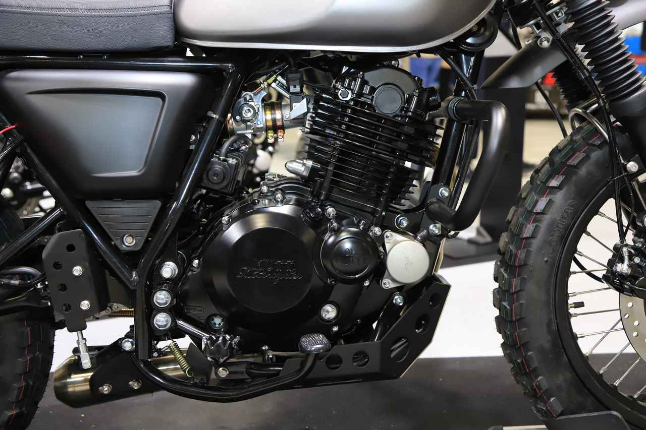 日本初公開！ マットモーターサイクルズの250cc新型車「マッシュマン」は、ツーリングも本気で楽しめそうな充実装備のスクランブラー - webオートバイ