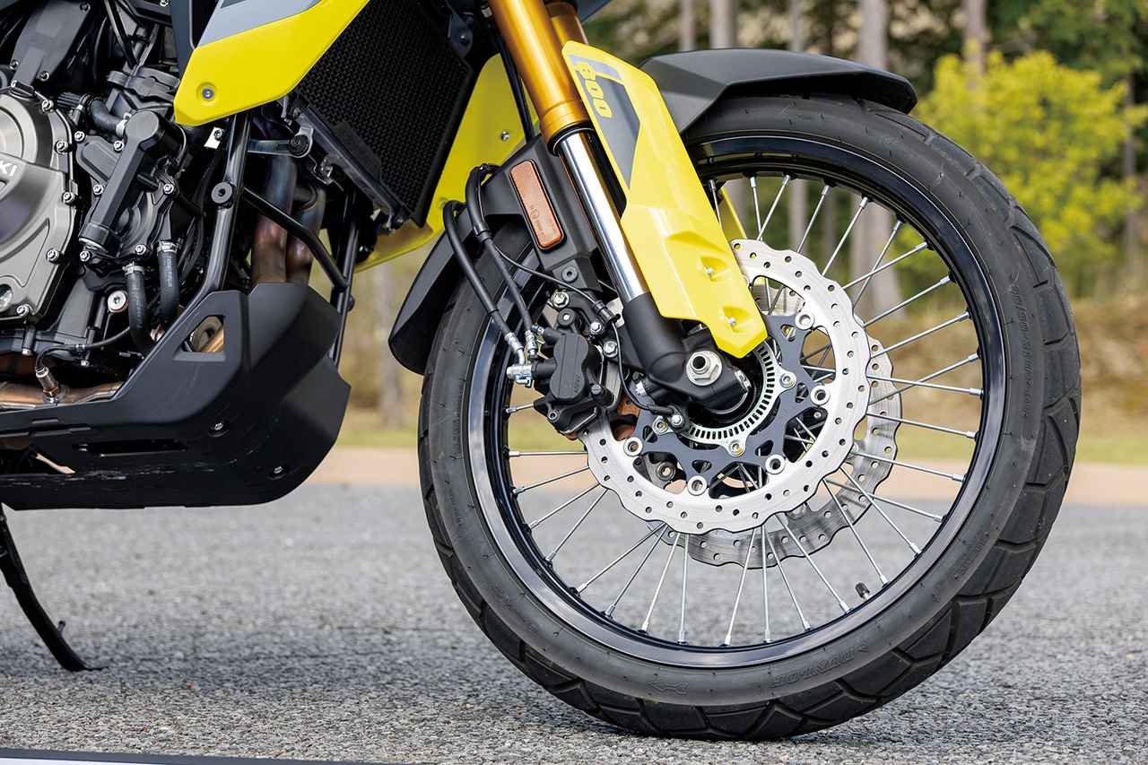 【比較】ホンダ「XL750トランザルプ」VSスズキ「Vストローム 800DE」｜オンロードもオフロードも楽しめる新型ミドルアドベンチャー (2/2) - webオートバイ