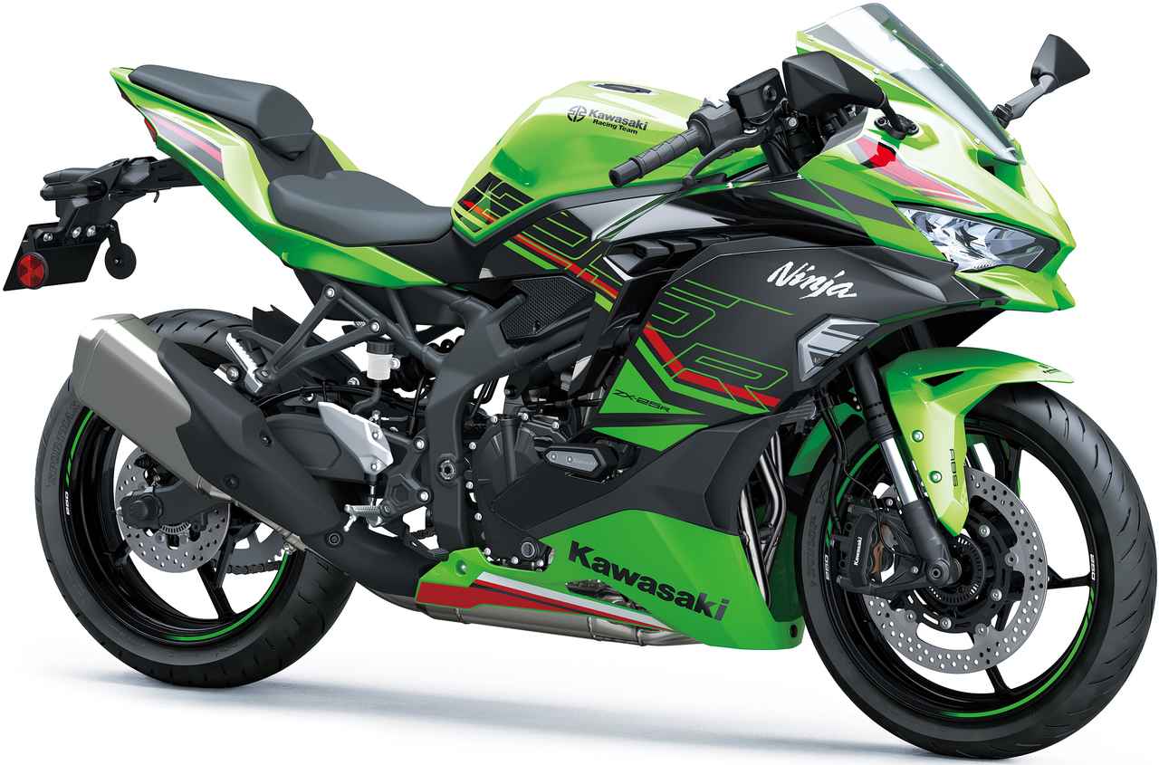 【比較】カワサキ「Ninja ZX-25R SE」VS ホンダ「CBR250RR」｜新型になった2台の250ccスーパースポーツバイクを乗り比べ (1/2) - webオートバイ