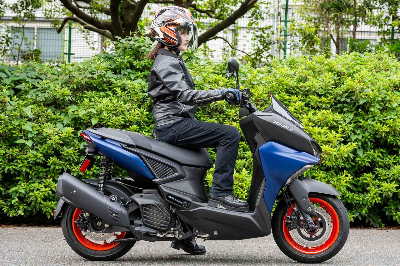 ローダウン仕様の最新155ccスクーター！ ヤマハ「Xフォース ロー」が投票で当たるかも!? 【JAPAN BIKE OF THE YEAR 2023 モニター車両紹介 B賞】 (2/2 ...
