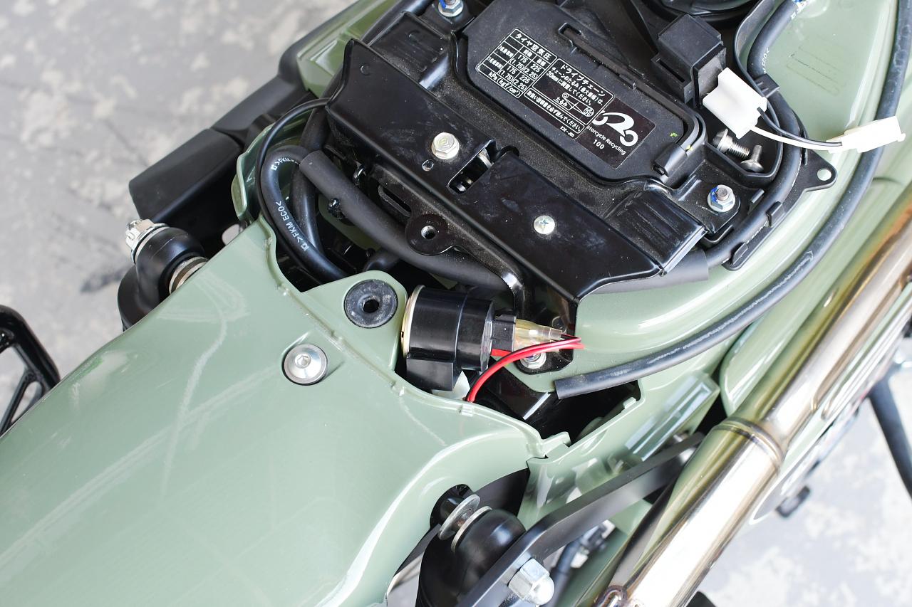 ハンターカブに作動音付ウィンカーリレーやオーディブルパイロット（ウィンカーブザー）をつけて、カチカチ鳴るウィンカーにしてみたい。〈若林浩志の ...