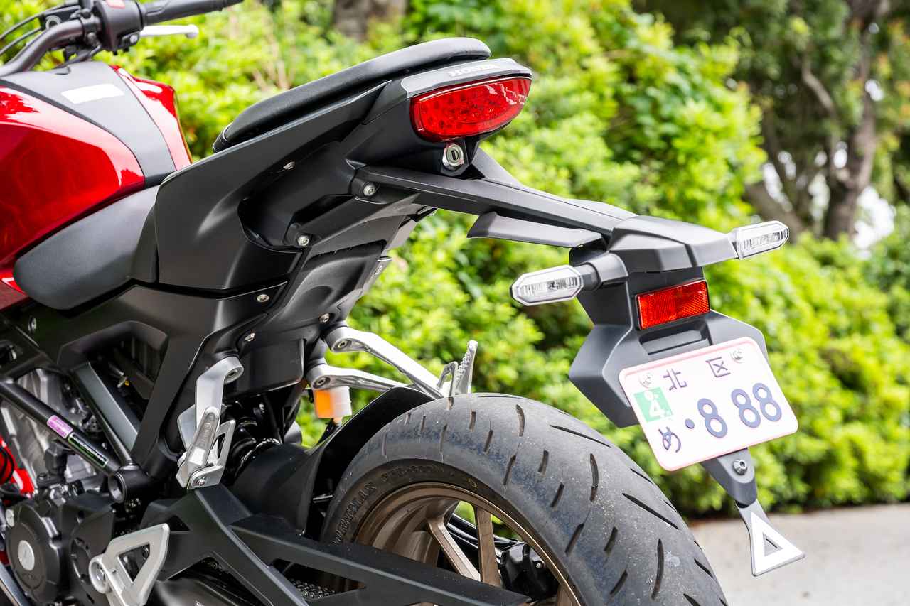 人気のフルサイズスポーツモデル・ホンダ「CB125R」を抽選で当てよう！【JAPAN BIKE OF THE YEAR 2023 モニター車両紹介 A賞】 (2/2) - webオートバイ