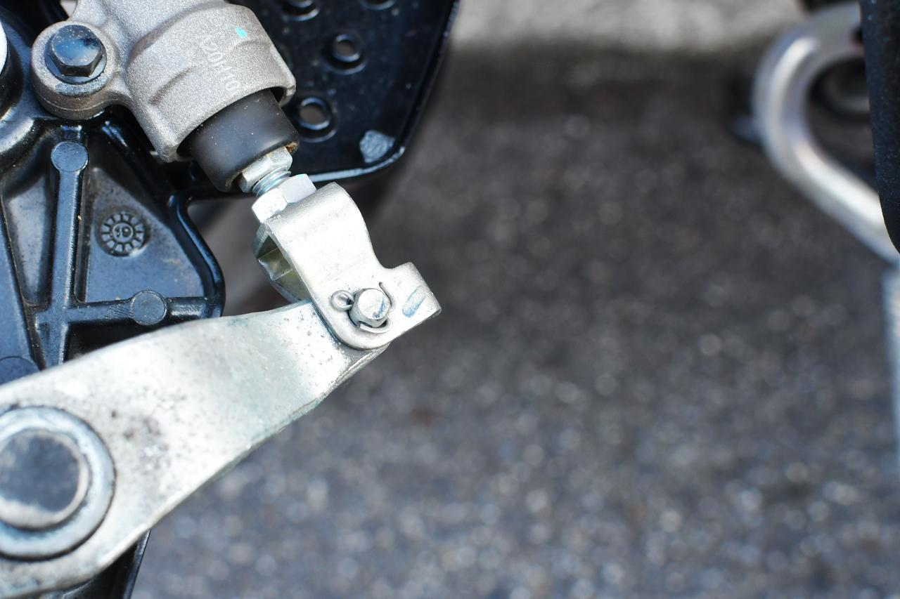 CT125・ハンターカブのブレーキペダルとシフトペダルをパウダー塗装して、質感爆上がりだぜ〈若林浩志のスーパー・カブカブ・ダイアリーズ Vol.242〉 (2/2) - webオートバイ