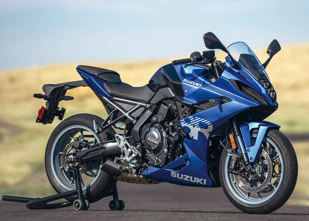 スズキ「GSX-8R」解説｜GSX-8Sに初の派生モデルが登場！ スタイリッシュなフルカウルスポーツ (2/2) - webオートバイ