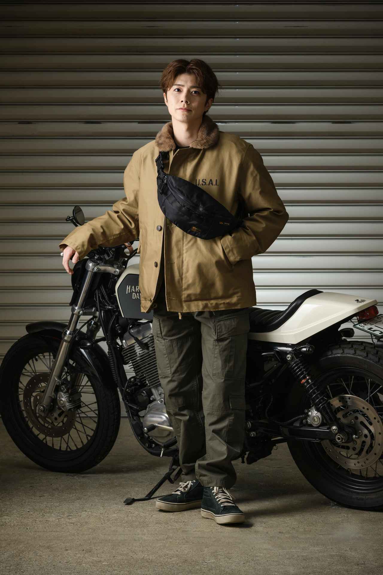 ALPHAのバイクウエアで提案する、街に溶け込むライディングコーディネート - webオートバイ