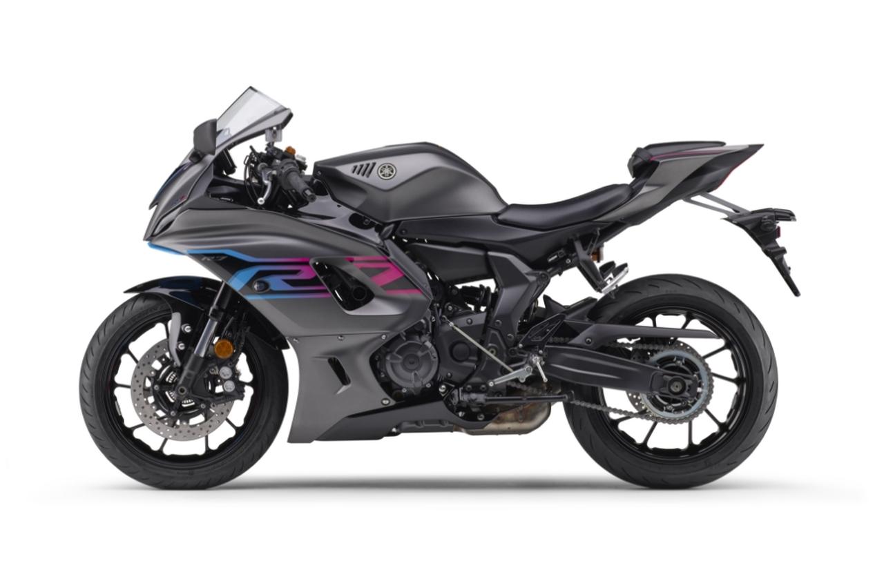 ヤマハ「YZF-R7」2024年モデル発売！ 90年代のスーパースポーツのカラーリングに着想を得たという新色が登場 - webオートバイ