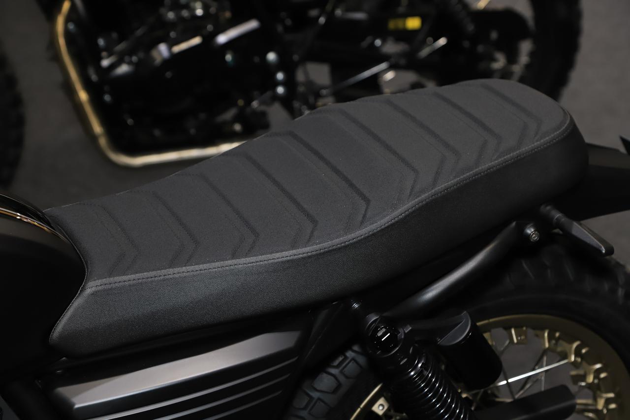 マットモーターサイクルズ「DRK-01 250」撮影レポート｜初の水冷マット！ 足つき性・ライディングポジションもチェック - webオートバイ