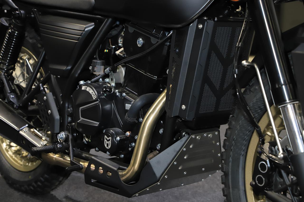 マットモーターサイクルズ「DRK-01 250」撮影レポート｜初の水冷マット！ 足つき性・ライディングポジションもチェック - webオートバイ