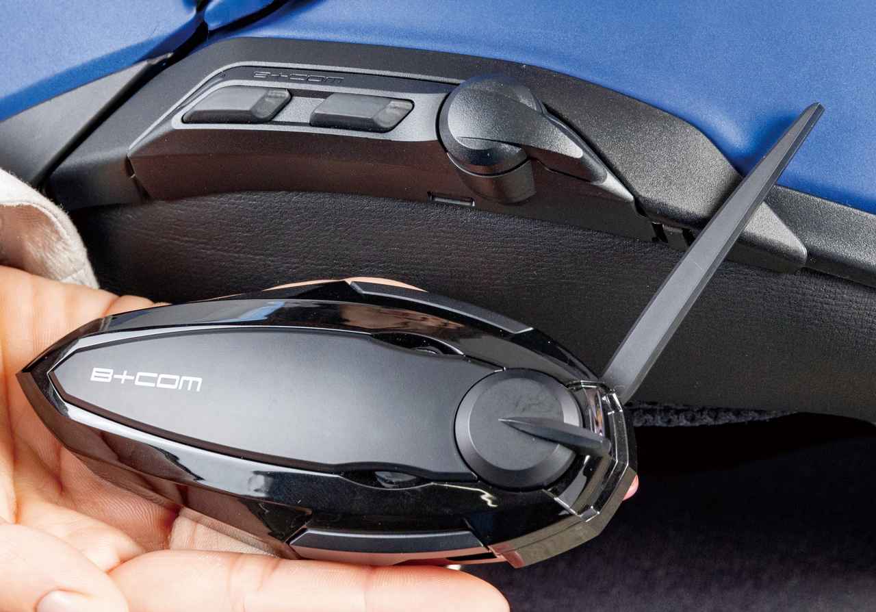 サイン・ハウス「B+COM SX1」使用レビュー｜SHOEIのヘルメットと一体化！ ビルトイン型インカムのメリットを解説 - webオートバイ