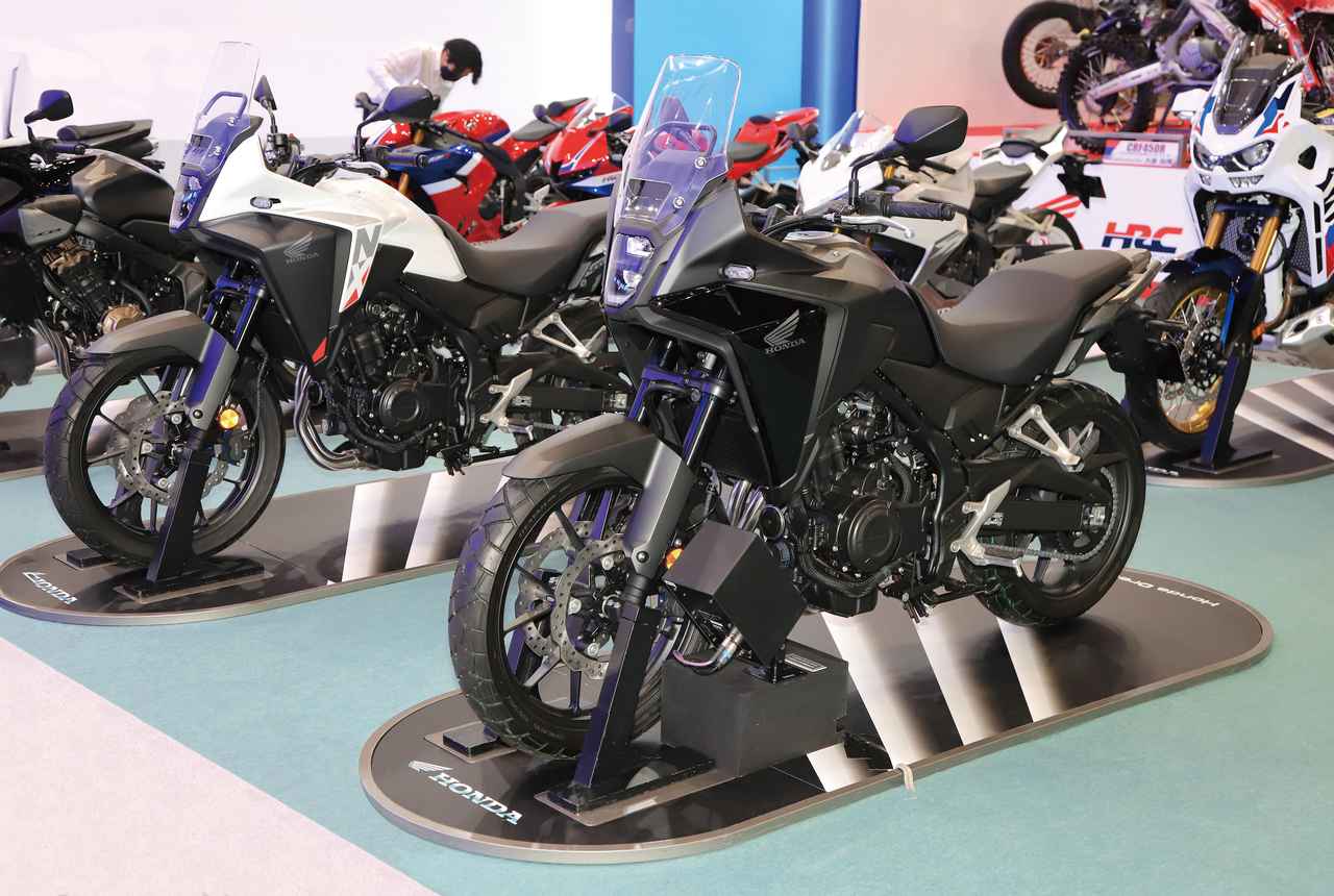 「NX400」と「400X」を徹底比較！ ホンダ製400ccアドベンチャーバイクの進化したポイントをチェック - webオートバイ