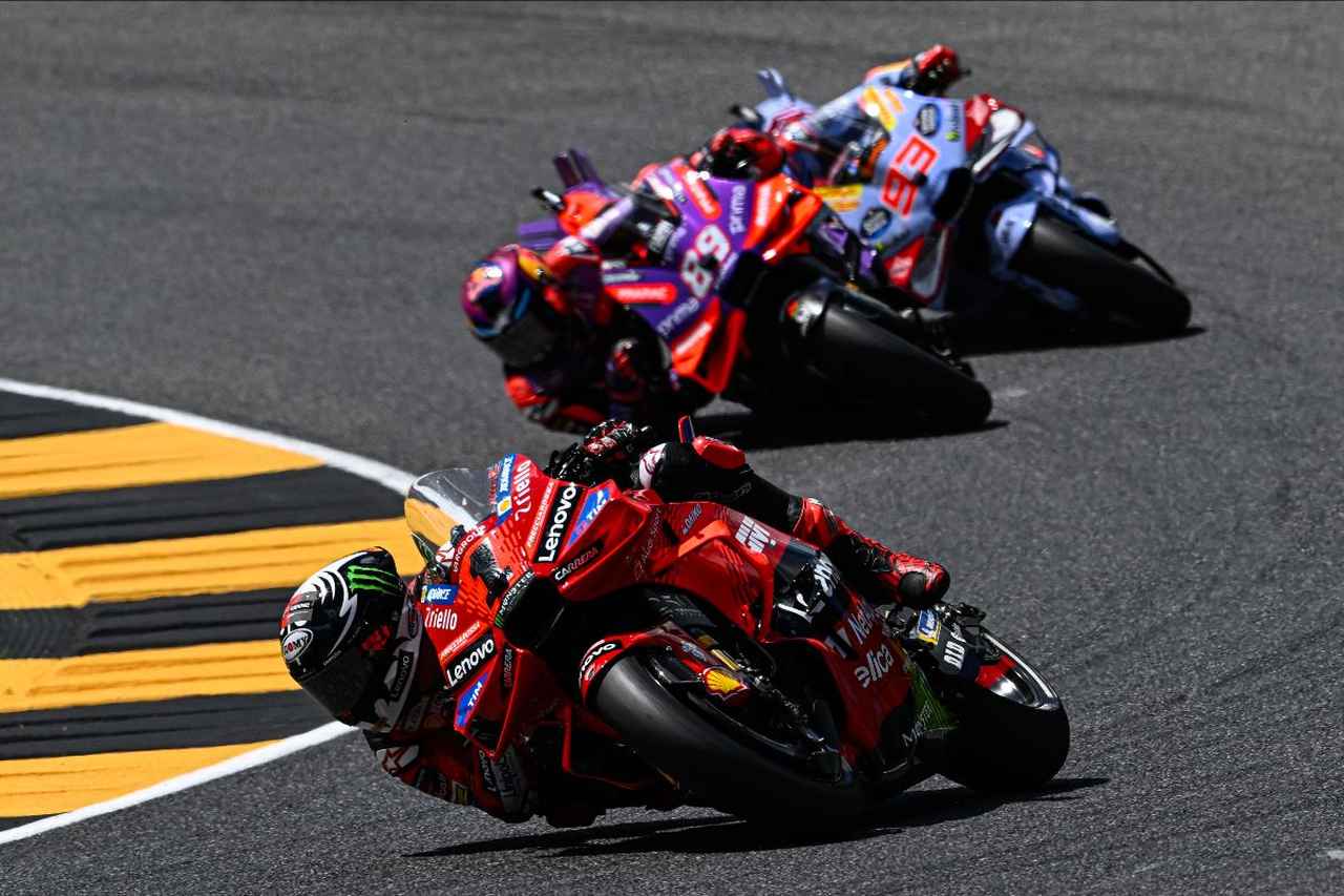 【2024 MotoGP 7戦イタリアGP】F.バニャイアが母国イタリアで完全優勝！ 2025年のライダー市場にも大きな動きが！ - webオートバイ