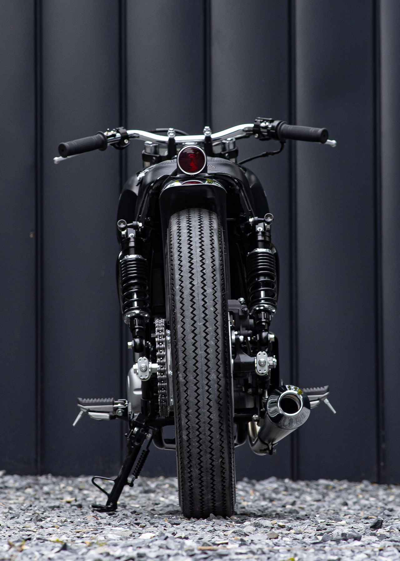 カワサキ「W230」最新カスタムをお届け!! タイを代表するカスタムショップ K-SPEEDが製作したボバースタイル - webオートバイ