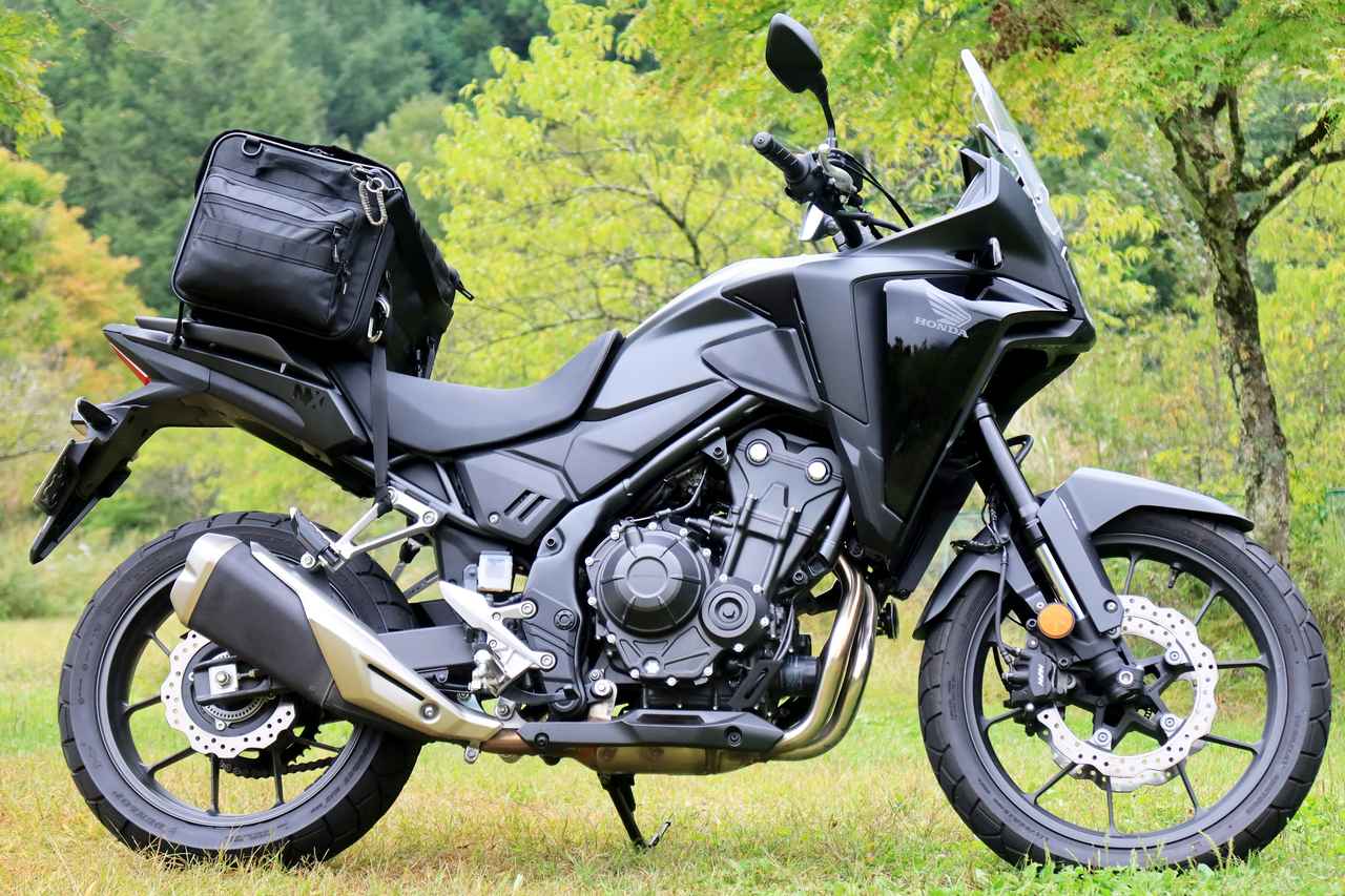 【積載インプレ】ホンダ「NX400」に積むバッグはこれで決まりか!? シンデレラフィットの組み合わせを発見！ - webオートバイ
