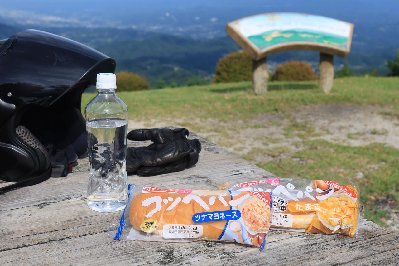 バイクキャンプは連泊の中日が最高！ 休日の旅を疲れずに楽しむ方法｜ホンダ「NX400」でゆく2泊3日のキャンプツーリング・2日目 (2/2) - webオートバイ