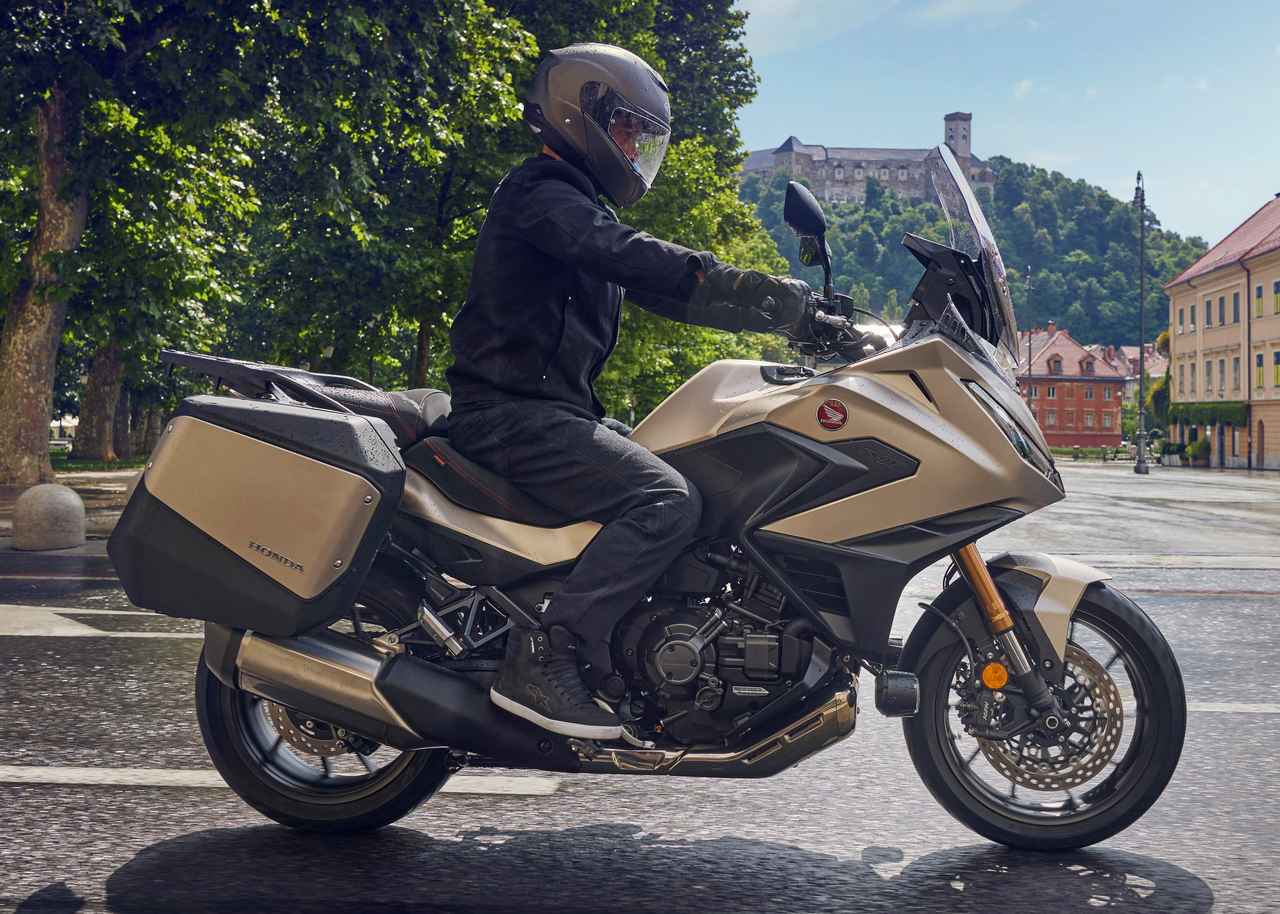 ホンダ「NT1100 ES」が新登場、電子制御サスペンションを搭載！ 新型NT1100はスタイリングもエンジンもブラッシュアップ - webオートバイ