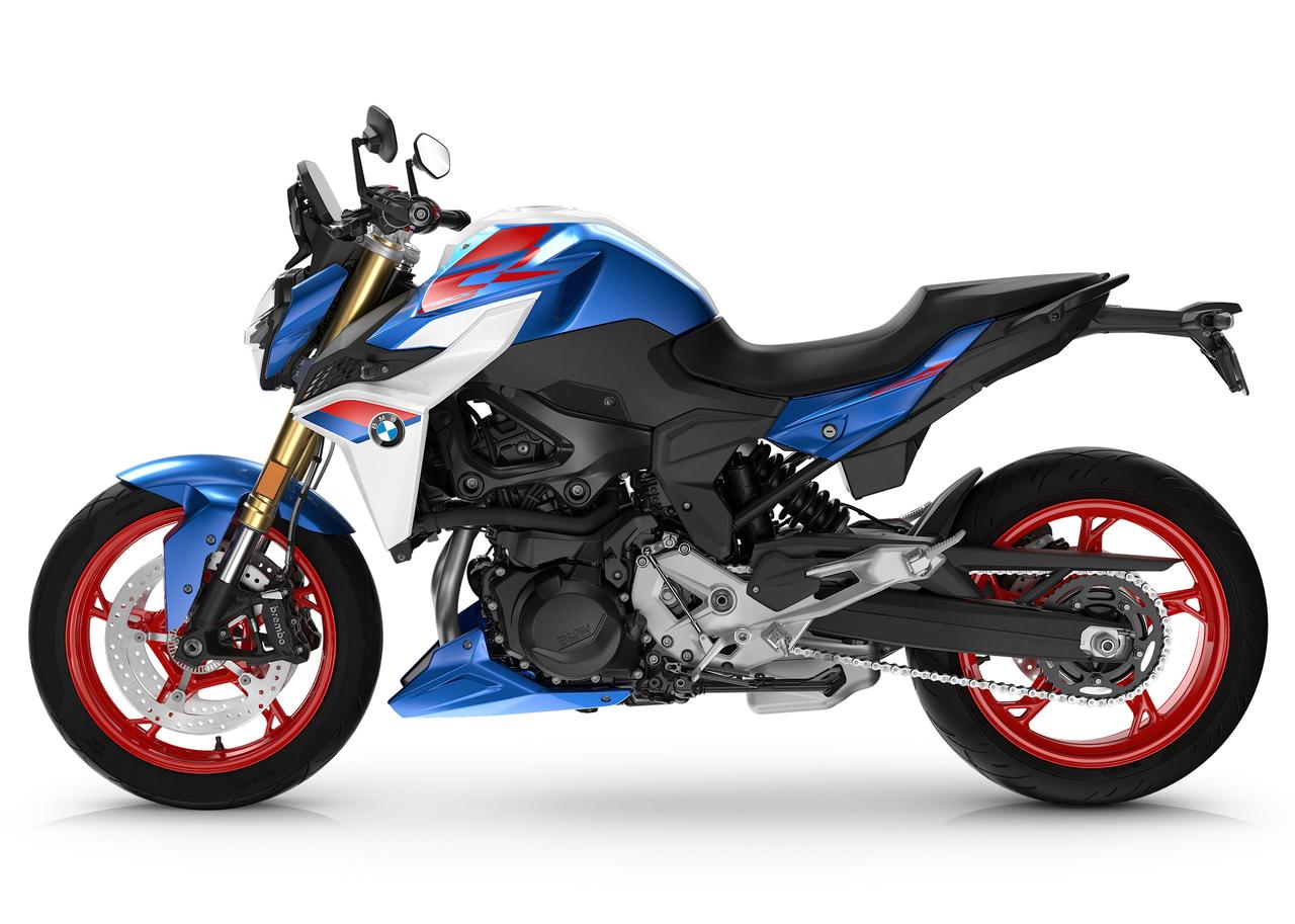 BMW新型「F900R」「F900XR」発表！ 2025年モデルはサスペンションをグレードアップ、軽量化も実現 - webオートバイ