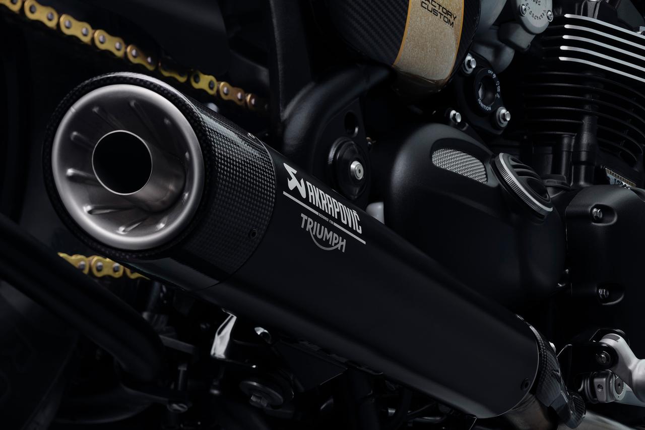 世界限定750台！ トライアンフ新型「ボンネビルボバーTFC」発売｜ブラック×ゴールドで高級感満点の仕上がり - webオートバイ