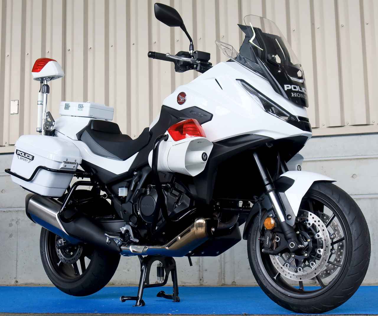 ホンダ「NT1100ポリス」（海外仕様車）を徹底チェック！ CB1300の次はNT1100か？ 白バイとして国内デビューも期待したい - webオートバイ