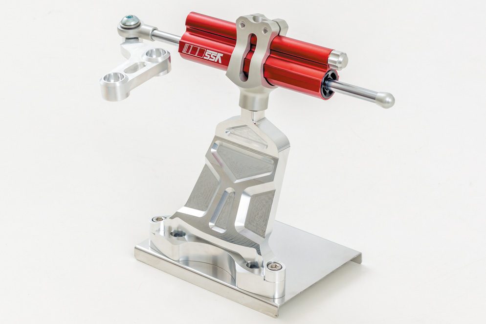 YSSで走りが変わる！ 操縦安定性を向上させる「ステアリングダンパー」を紹介｜カワサキ「Z900RS」用キットもラインナップ - webオートバイ