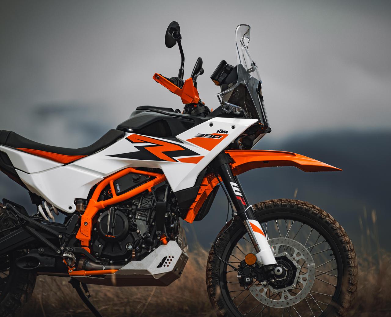 待望の390アドベンチャーシリーズがついに発表！ 国内発売にも期待！【KTM 390 ADVENTURE X/ ADVENTURE R】 - webオートバイ